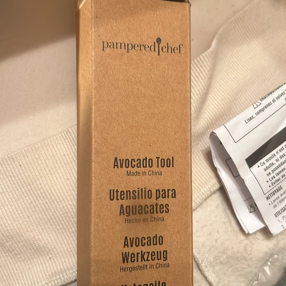 Pampered Chef | Kitchen | Nwb Pampered Chef Avocado Tool Plus Freebies ...